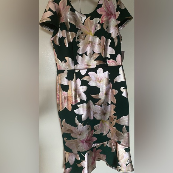 Enfocus Studio | Dresses | New Short Floral Green Dress | Poshmark